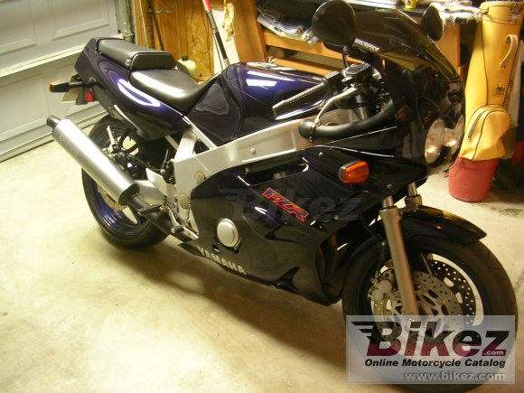 Yamaha FZR 600 R gallery